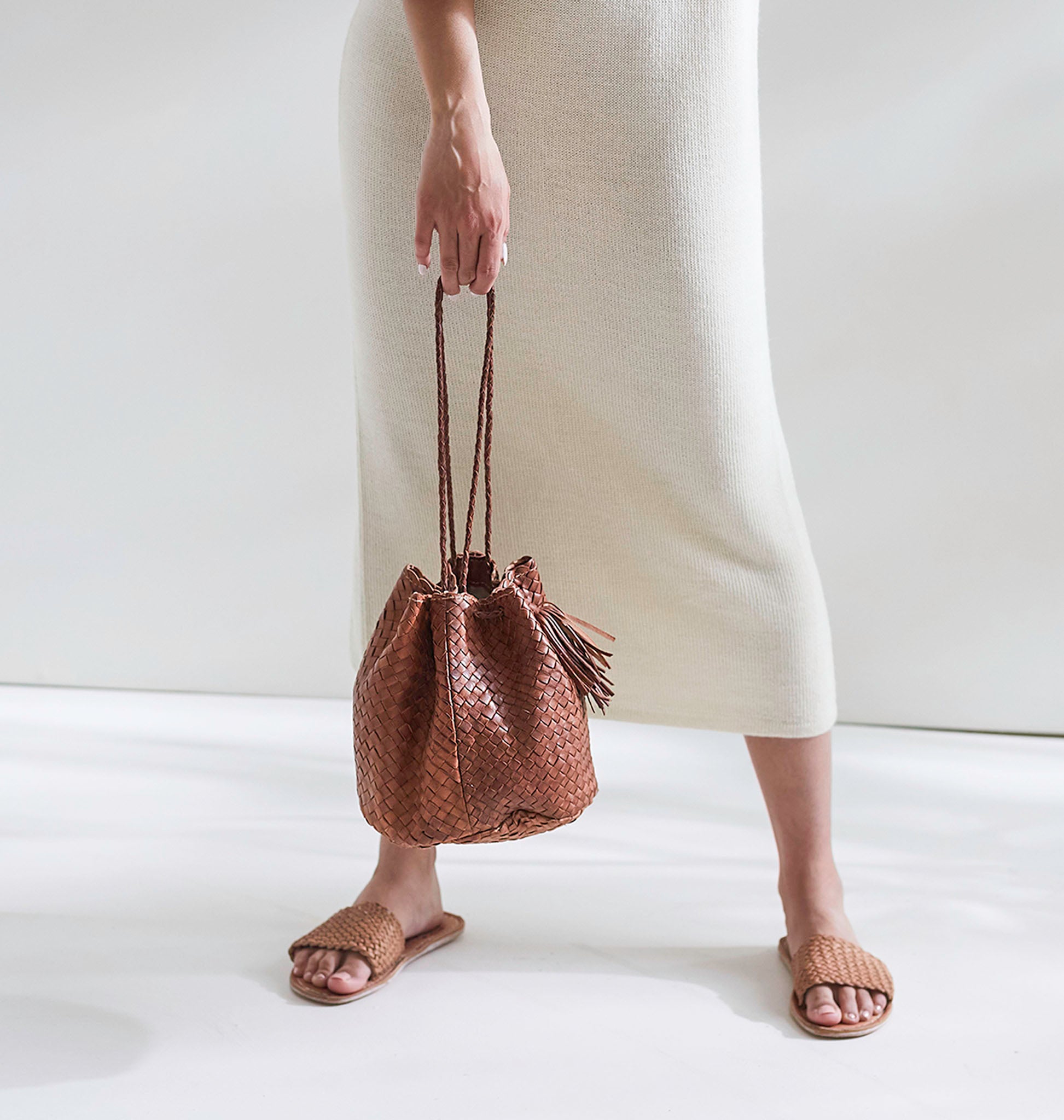 Brittney Braided Bucket Bag – Minda Living