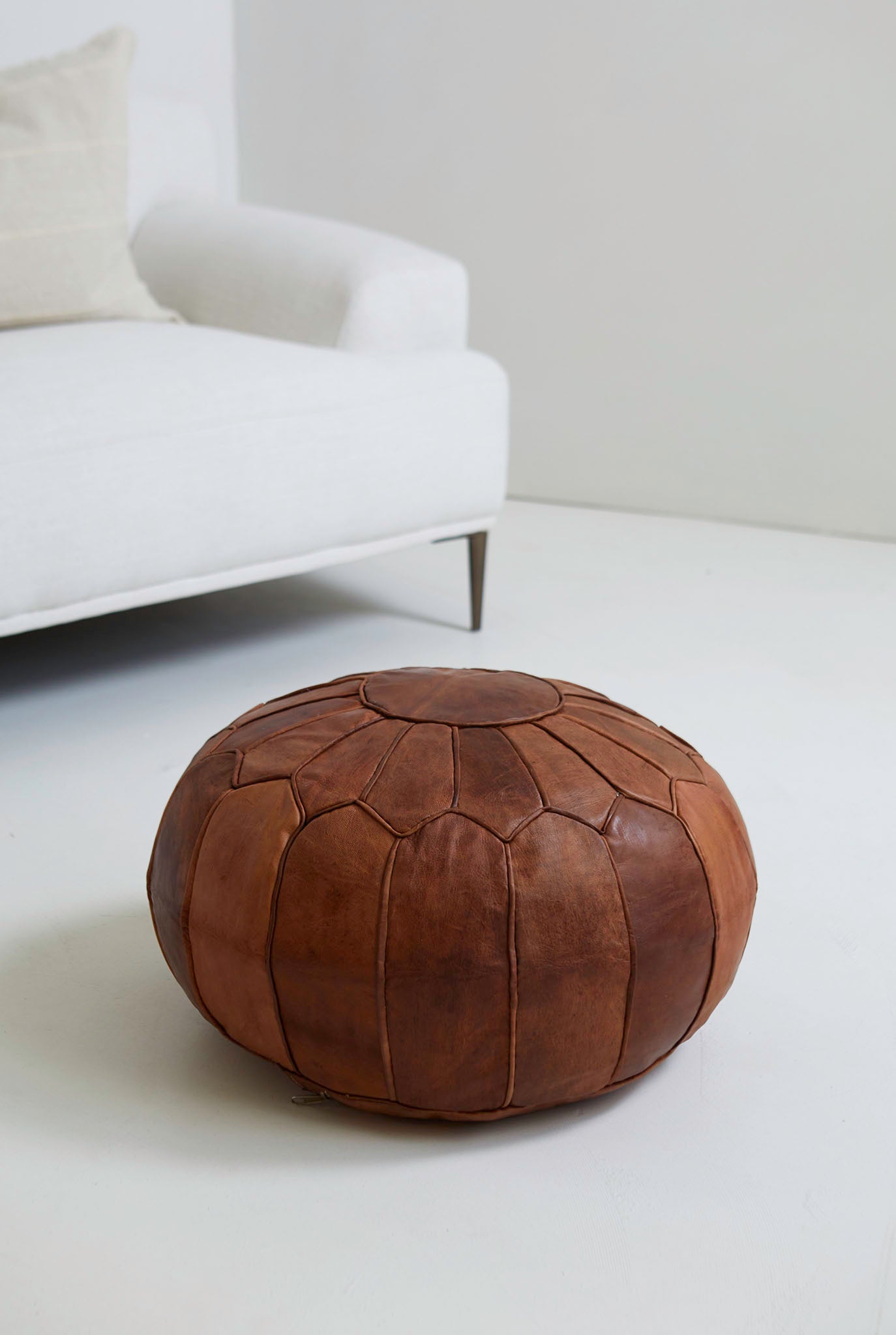 Minda living pouf store